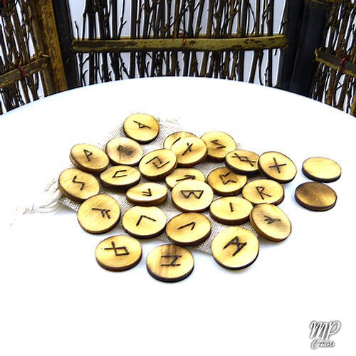 Set de runes de la déesse Hécate avec notice explicative