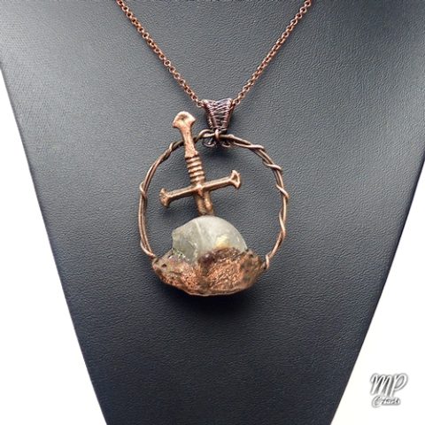 Pendentif Excalibur - quartz fantôme et cuivre