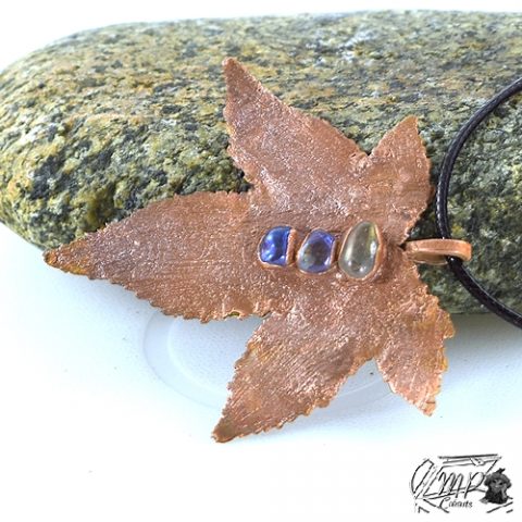 Réservé : Pendentif Hariel - lune en quartz rose et arbre de vie